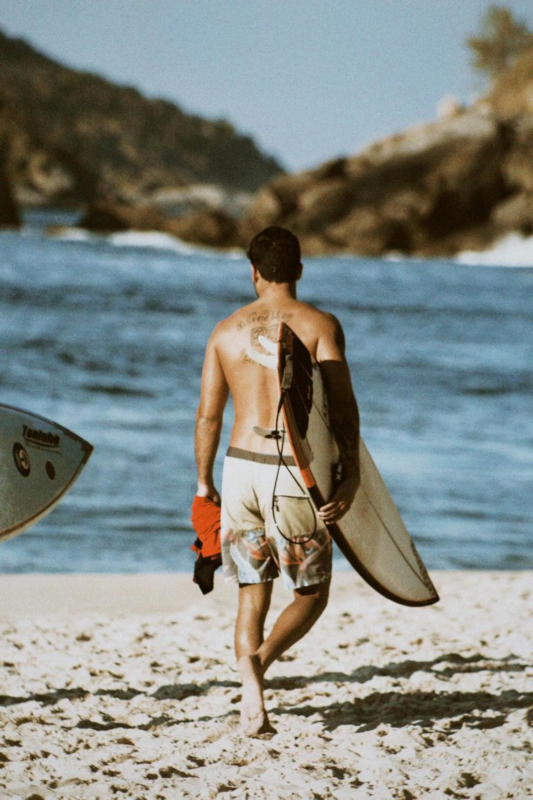 Best Beach Bags 2026: Waterproof, Mesh, and Insulated Picks